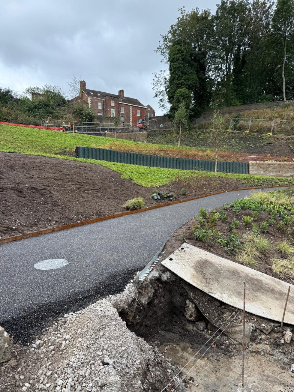 Broadfield Slopes, Rochdale - Sudstech Permeable Paving